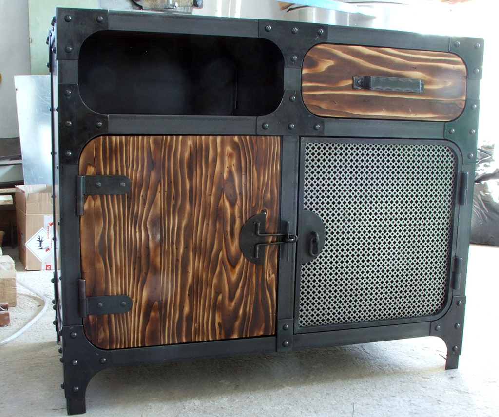 Industrijski Nameštaj - INOVA Decorativa